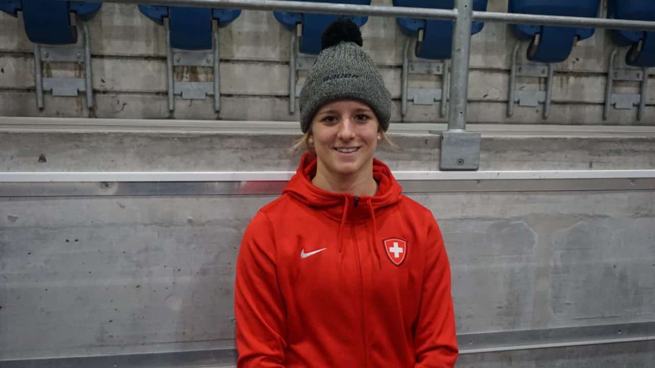 Interview mit Lara Stalder (Brynäs IF) nach dem 4:5 der Frauen-Nati ...